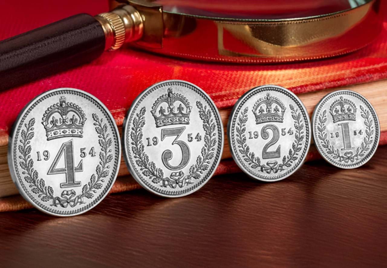 Queen Elizabeth II Maundy Money Set
